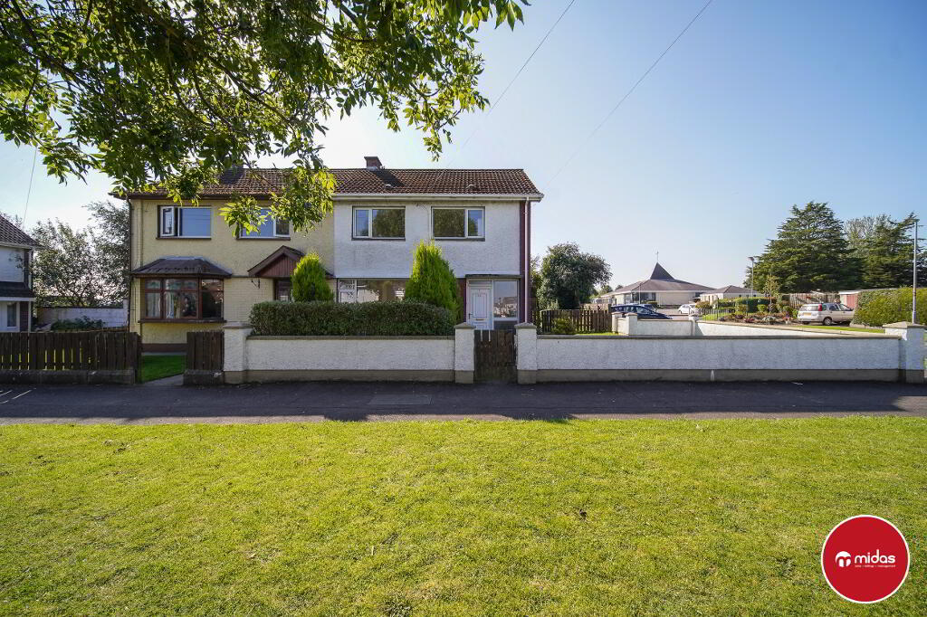 29 Parkmore Drive Strathfoyle, Derry