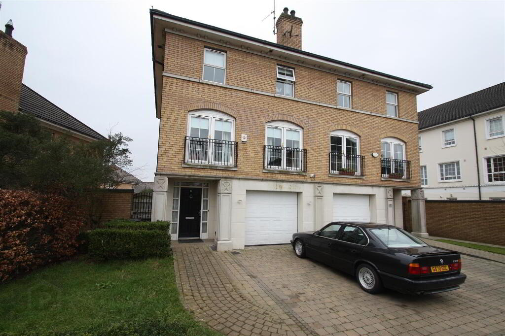 16 Berkeley Hall, Lisburn