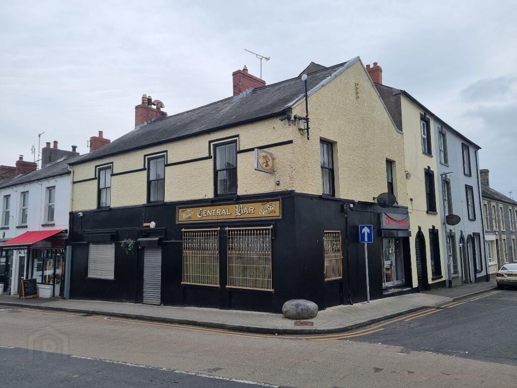 Central Bar & Off Sales, 1 Cross Street, Killyleagh