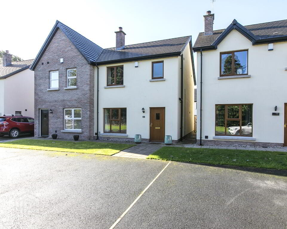 22 Nicholson Green, Donaghcloney